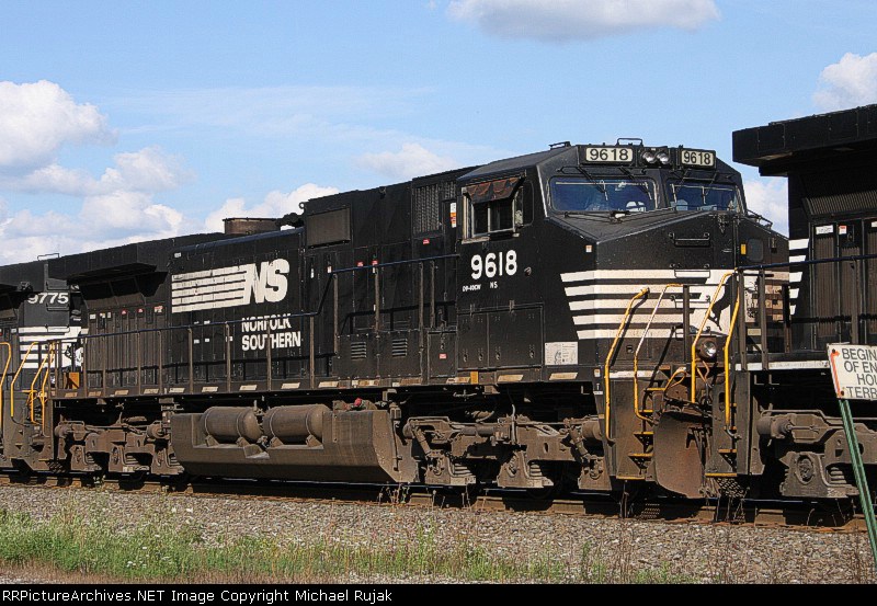 NS 9618